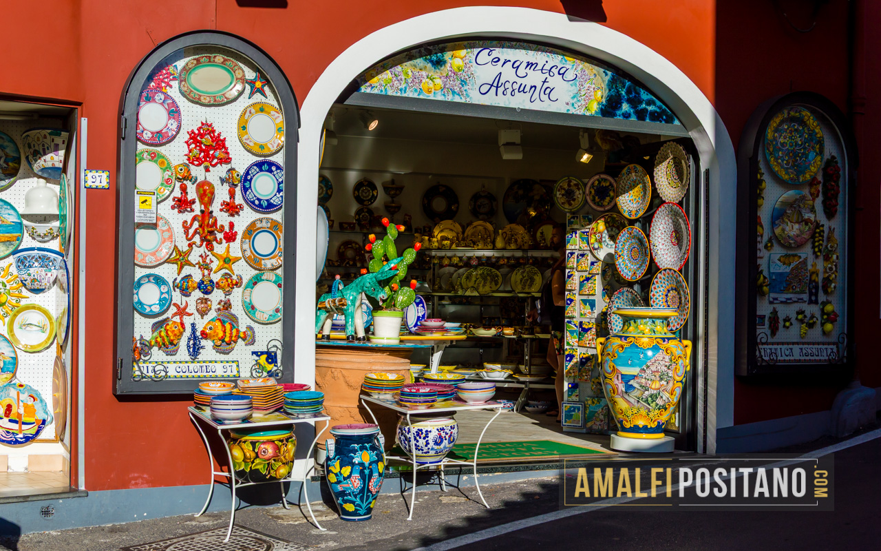 Positano - Ceramics shop in the center of Positano